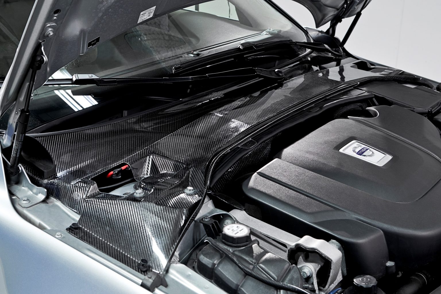 This Swedish carbon-fiber battery could revolutionize car design - Ars ...