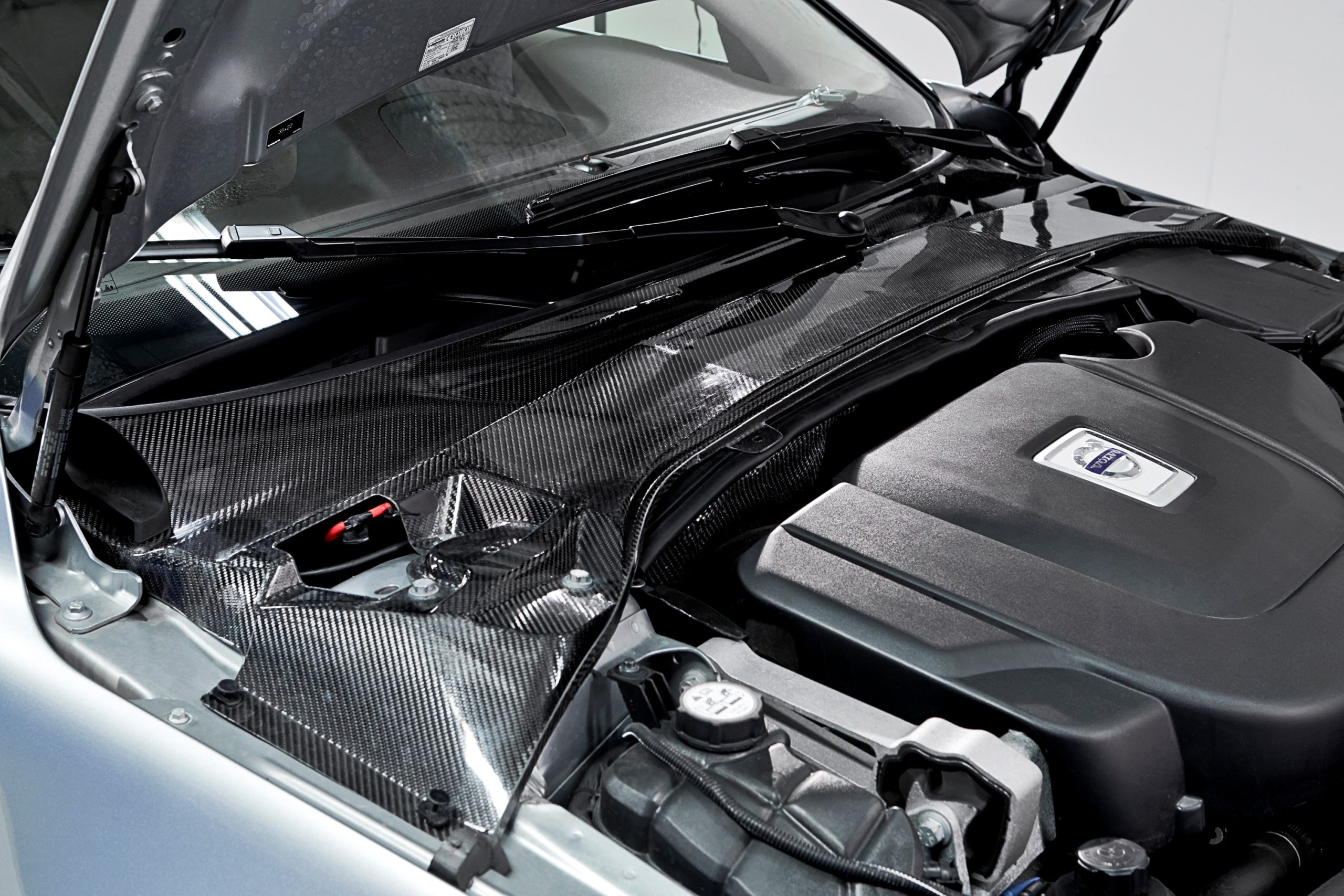 This Swedish carbon-fiber battery could revolutionize car design - Ars ...