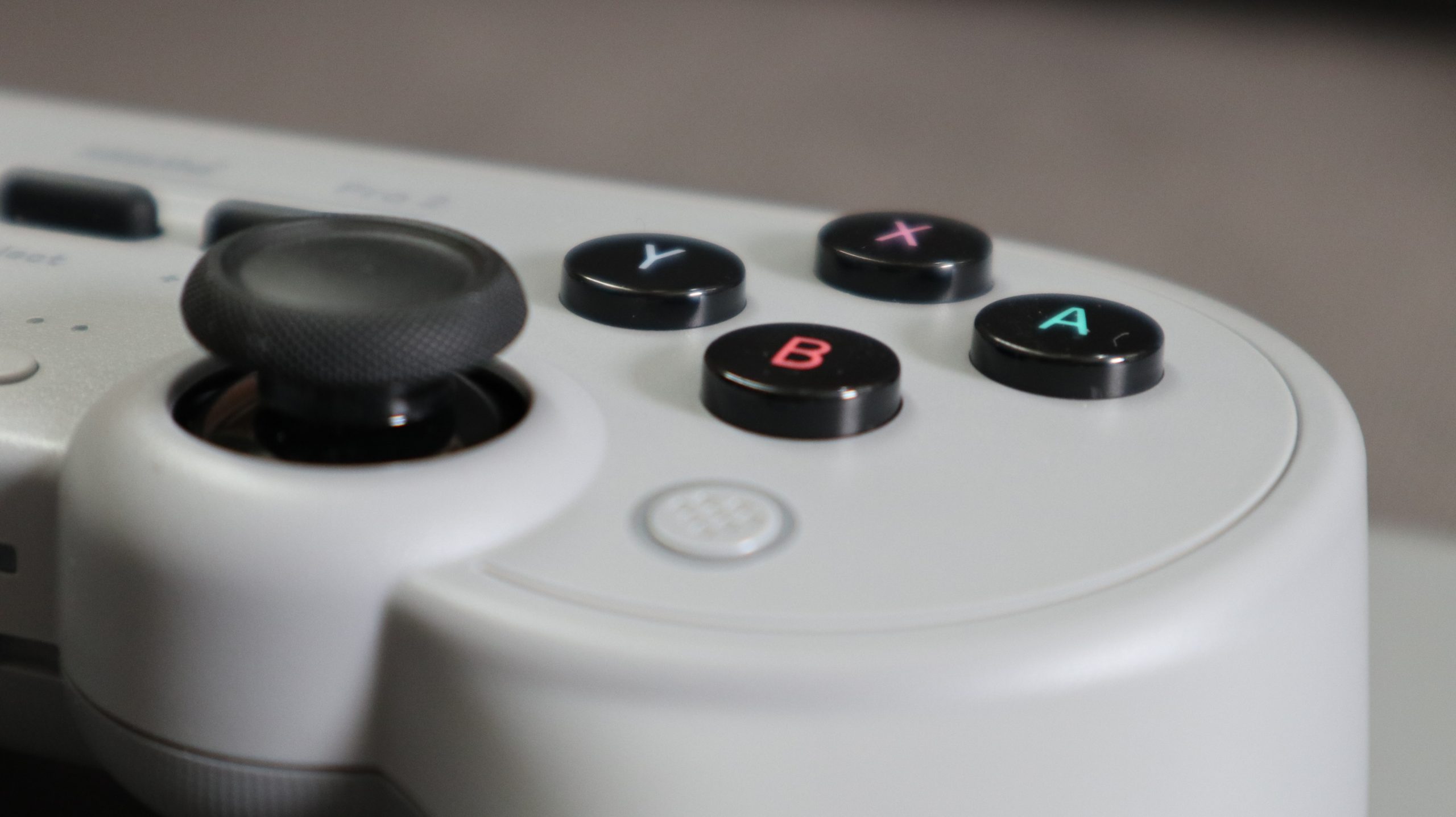 8Bitdo Pro 2 gamepad review: A $50 bargain for cool features, killer ...