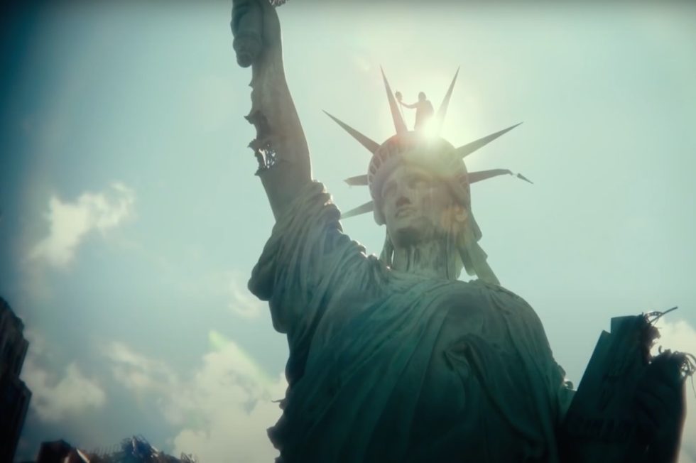 Review: Zombie heist thriller Army of the Dead is Zack Snyder at his ...