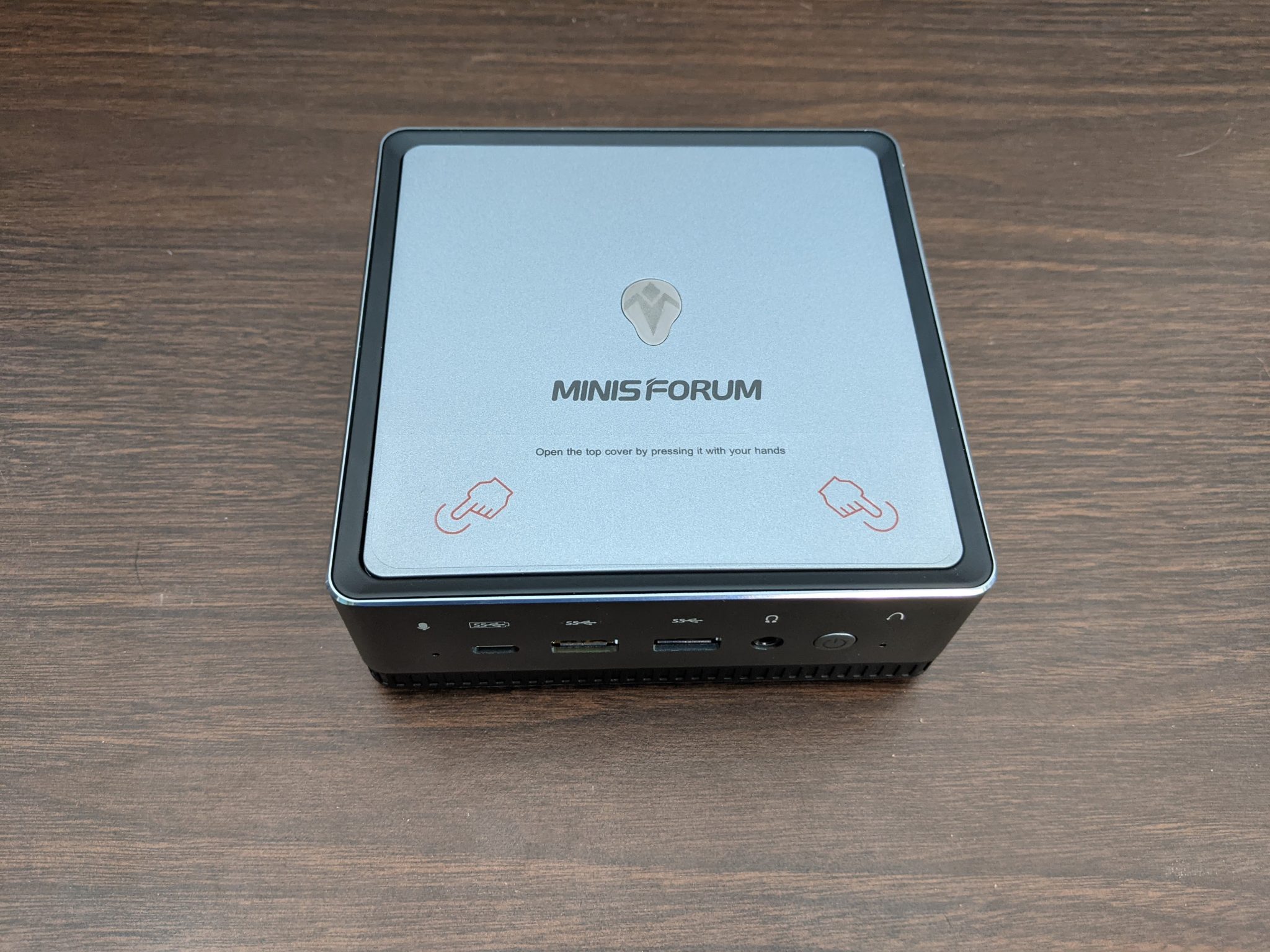 Mini-PC review: The Ryzen 5 Pro 2500U-powered Minisforum UM250 - Ars ...