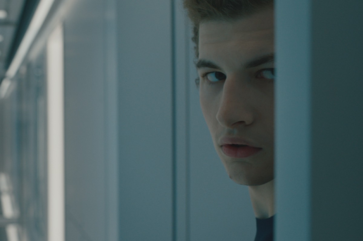 Voyagers explores complexities of coming of age in space - Ars Technica