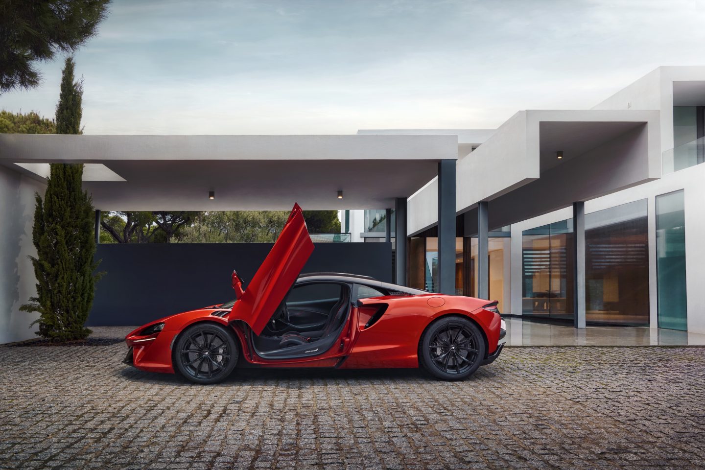 McLaren goes with a clean-sheet chassis and engine for Artura supercar ...