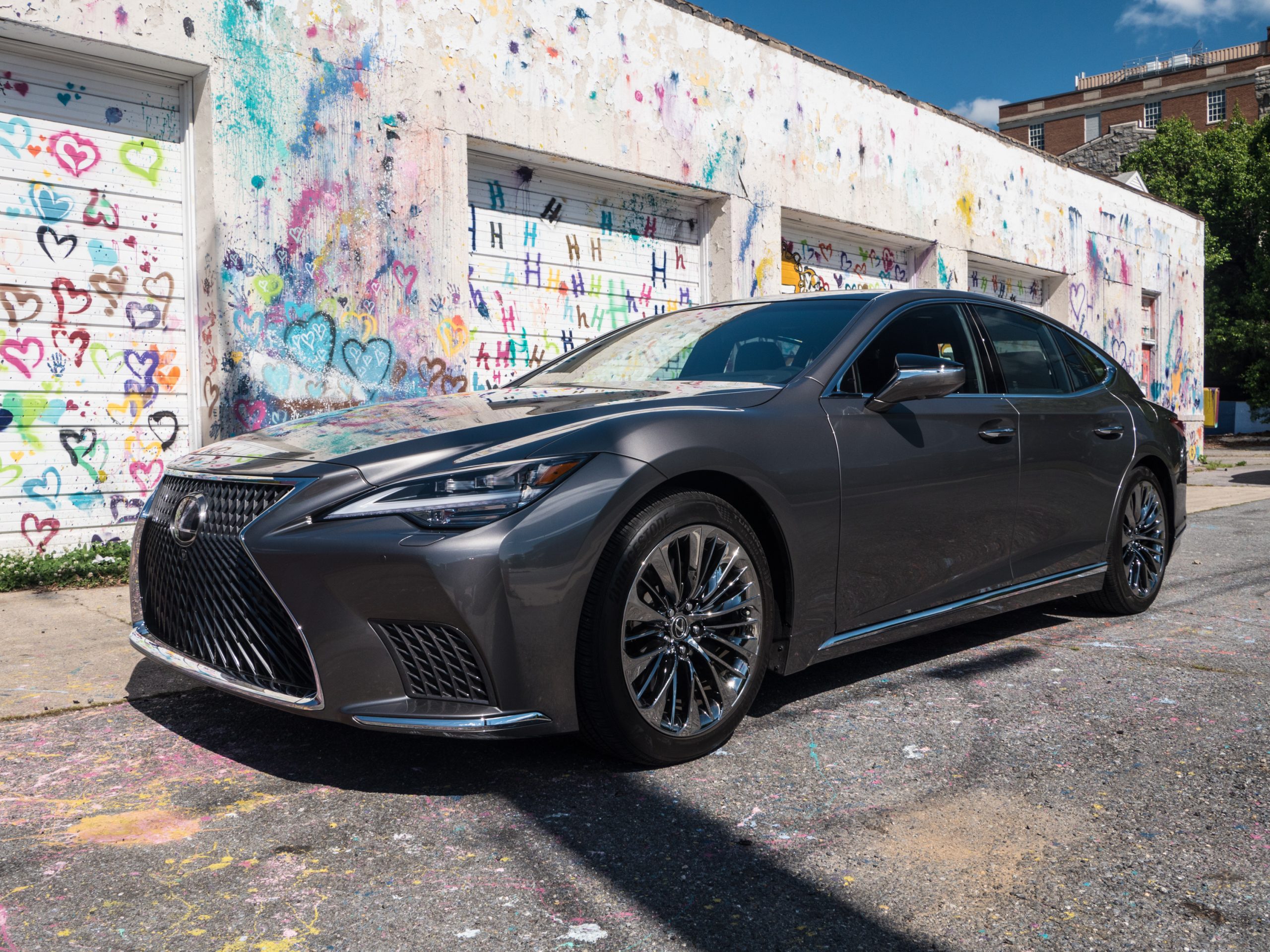 The Lexus LS500 is beautifully crafted, but some tech shows its age ...
