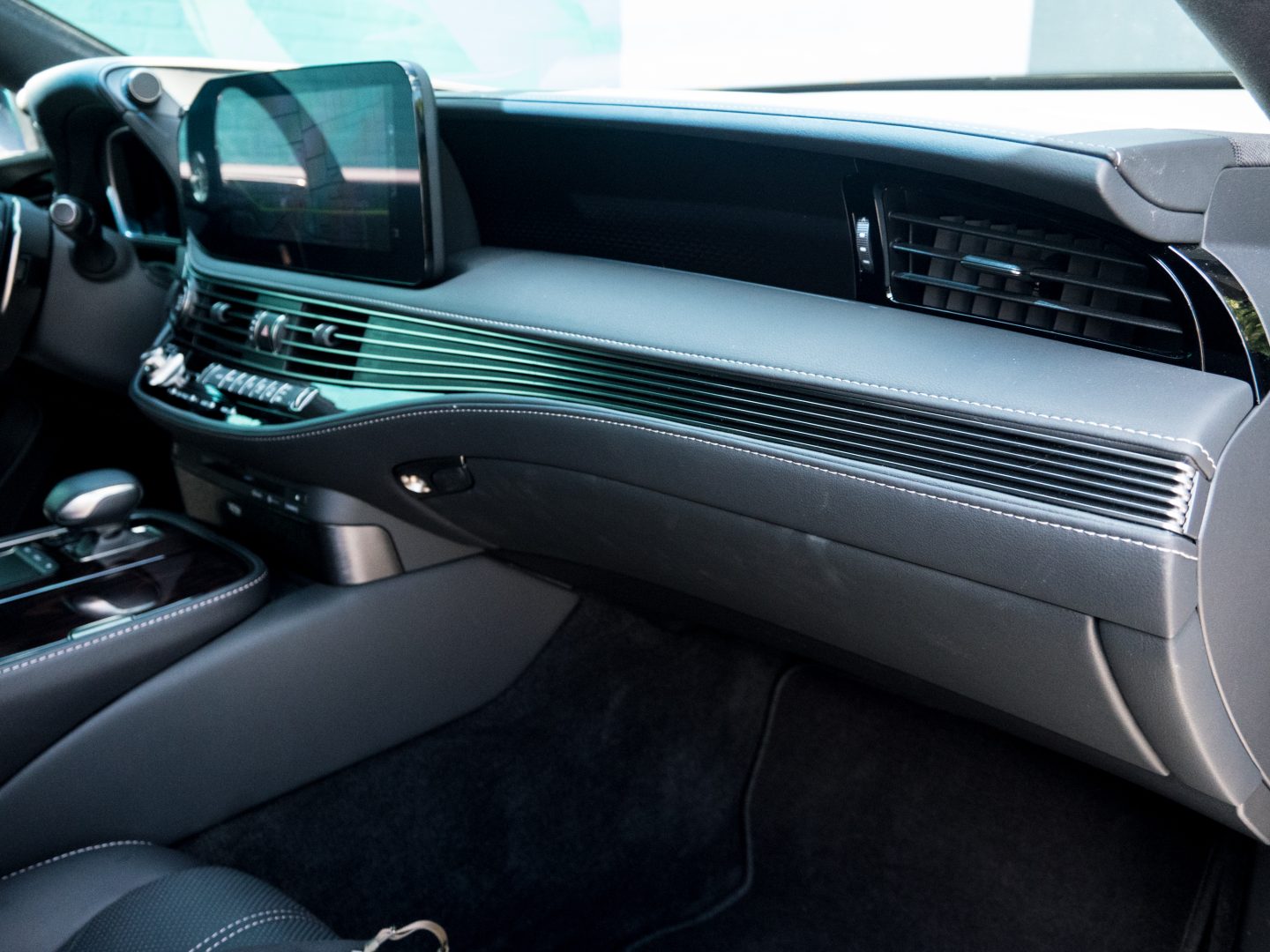 The Lexus LS500 is beautifully crafted, but some tech shows its age ...