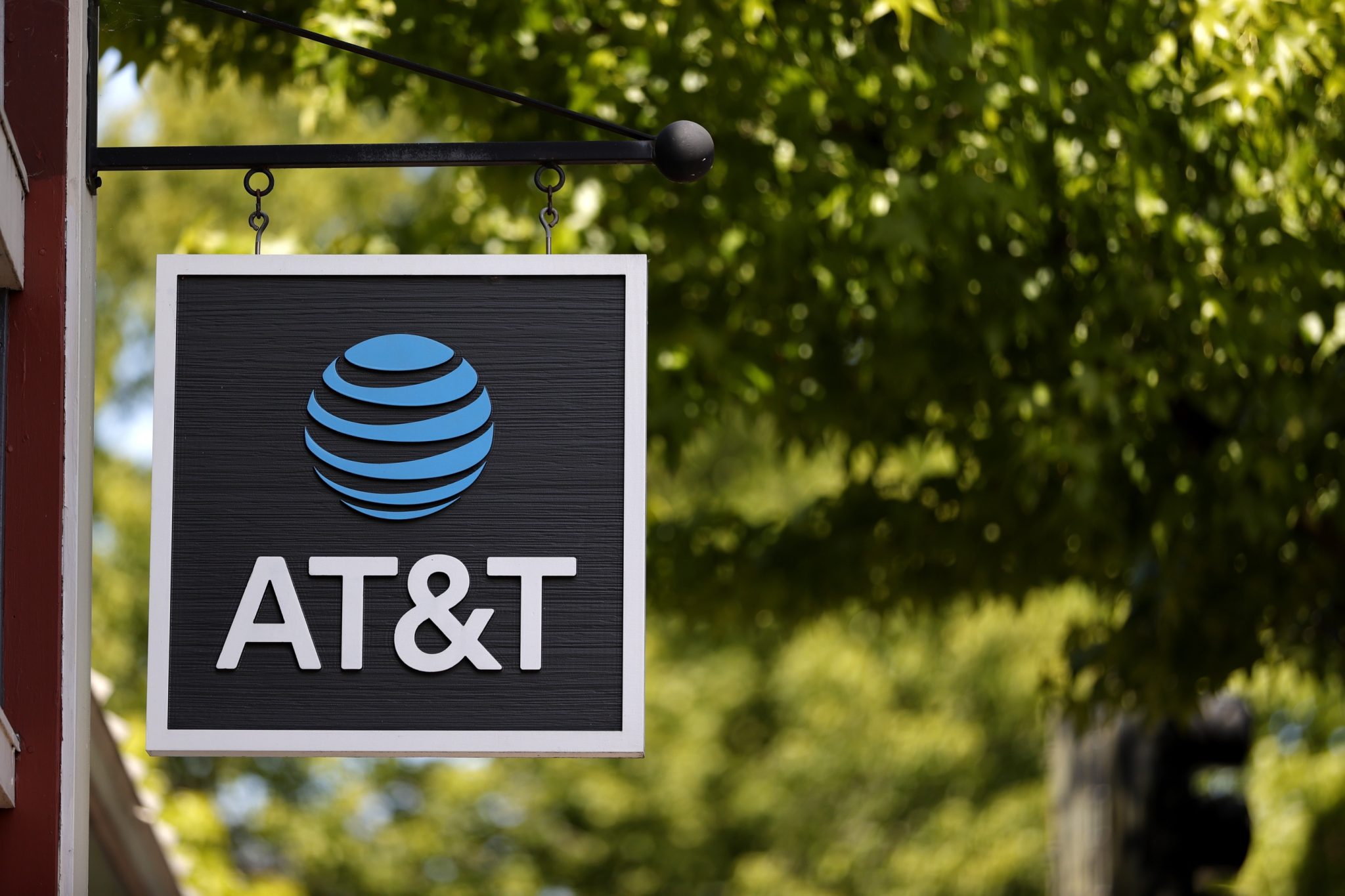 AT&T gives investors and gov’t wildly different takes on need for fiber ...