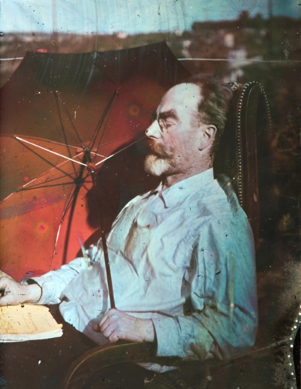 Physicists unlock multispectral secrets of earliest color photographs ...