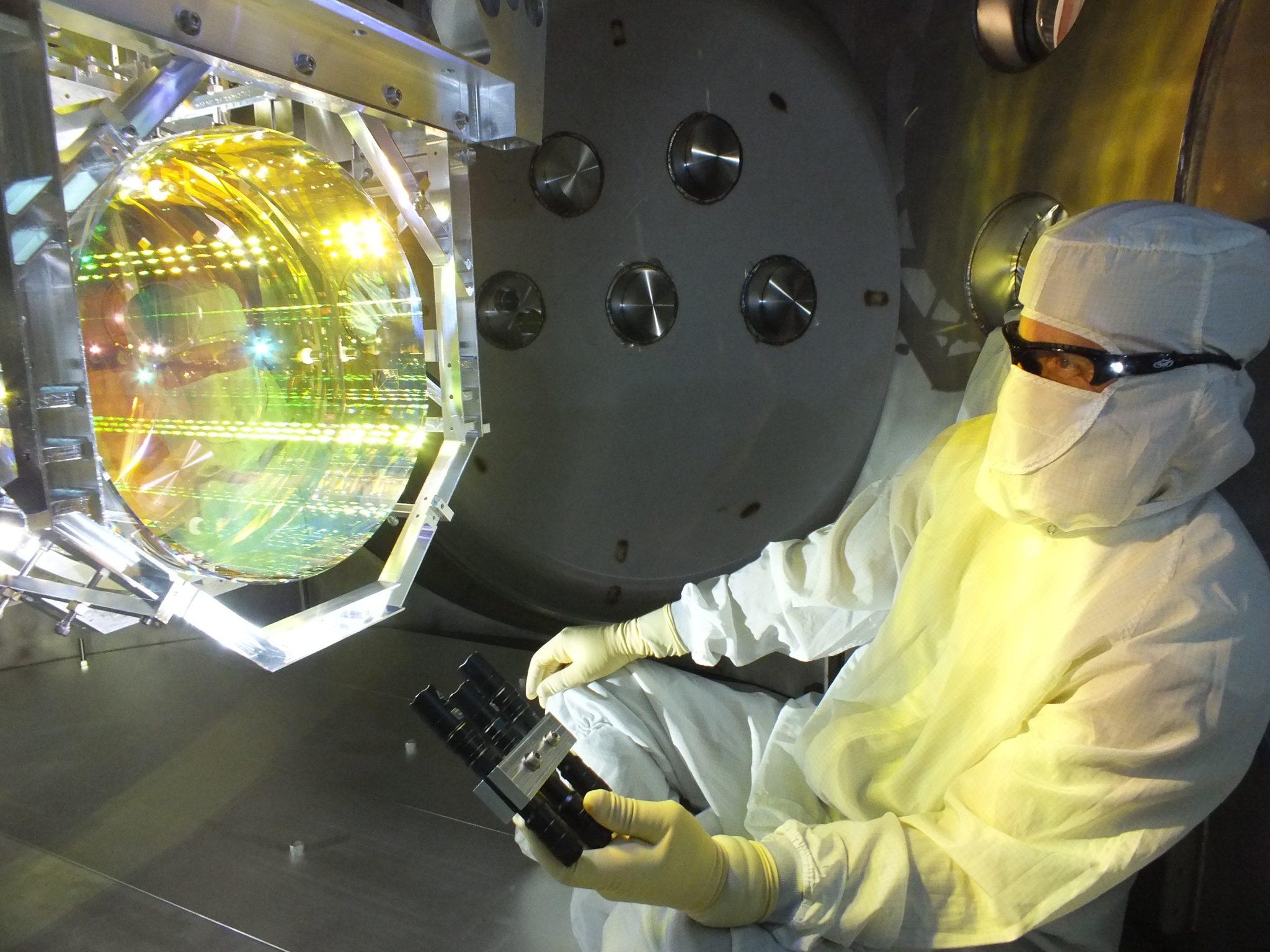 Researchers cool a 40 kg object to near its quantum ground state - Ars ...