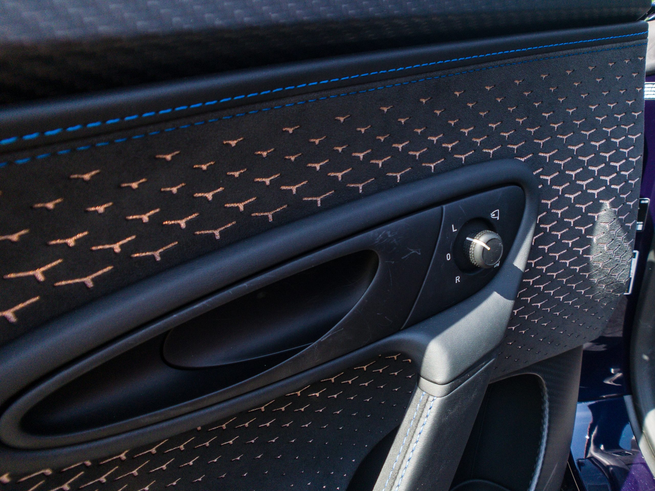 What’s it like to drive a Bugatti Chiron Pur Sport... in traffic? - Ars ...