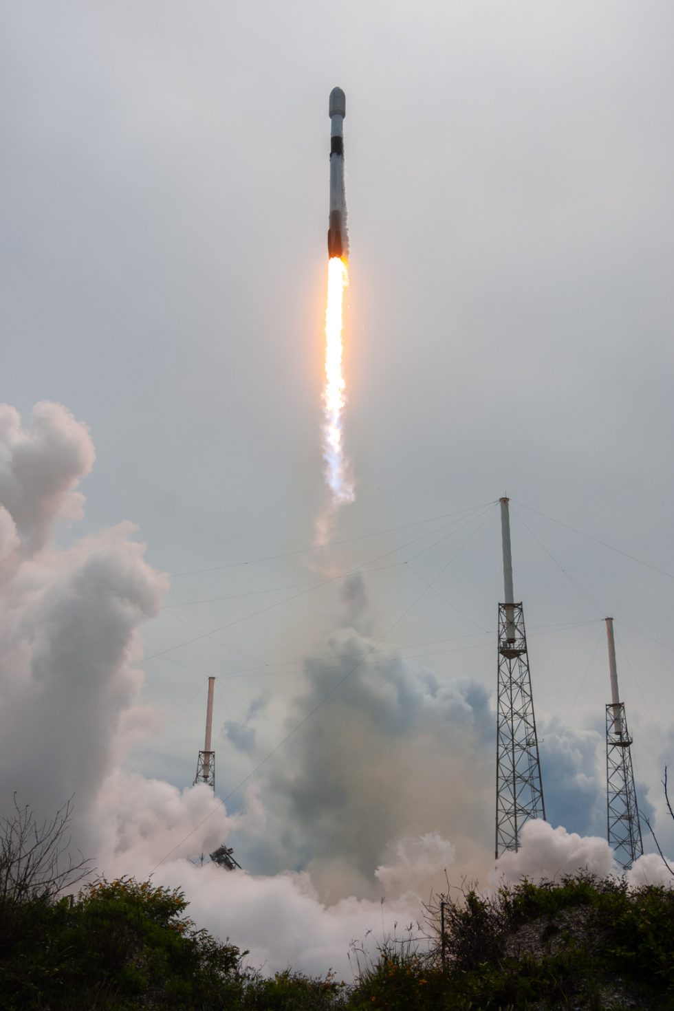 Here’s what a Falcon 9 looks like after 8 flights to space in a year ...