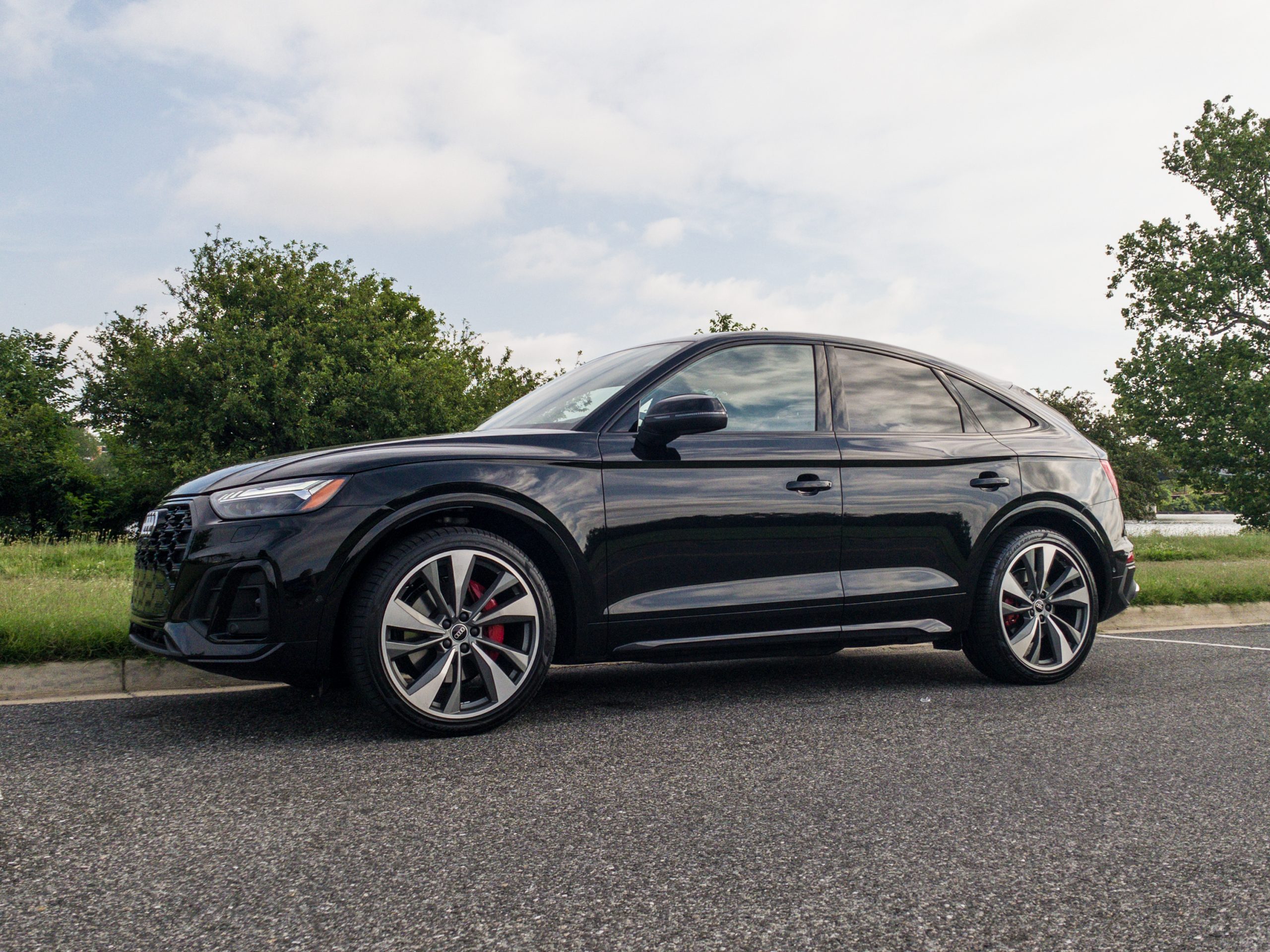 The 2021 Audi SQ5 Sportback: Cool looks, but it drinks too much - Ars ...