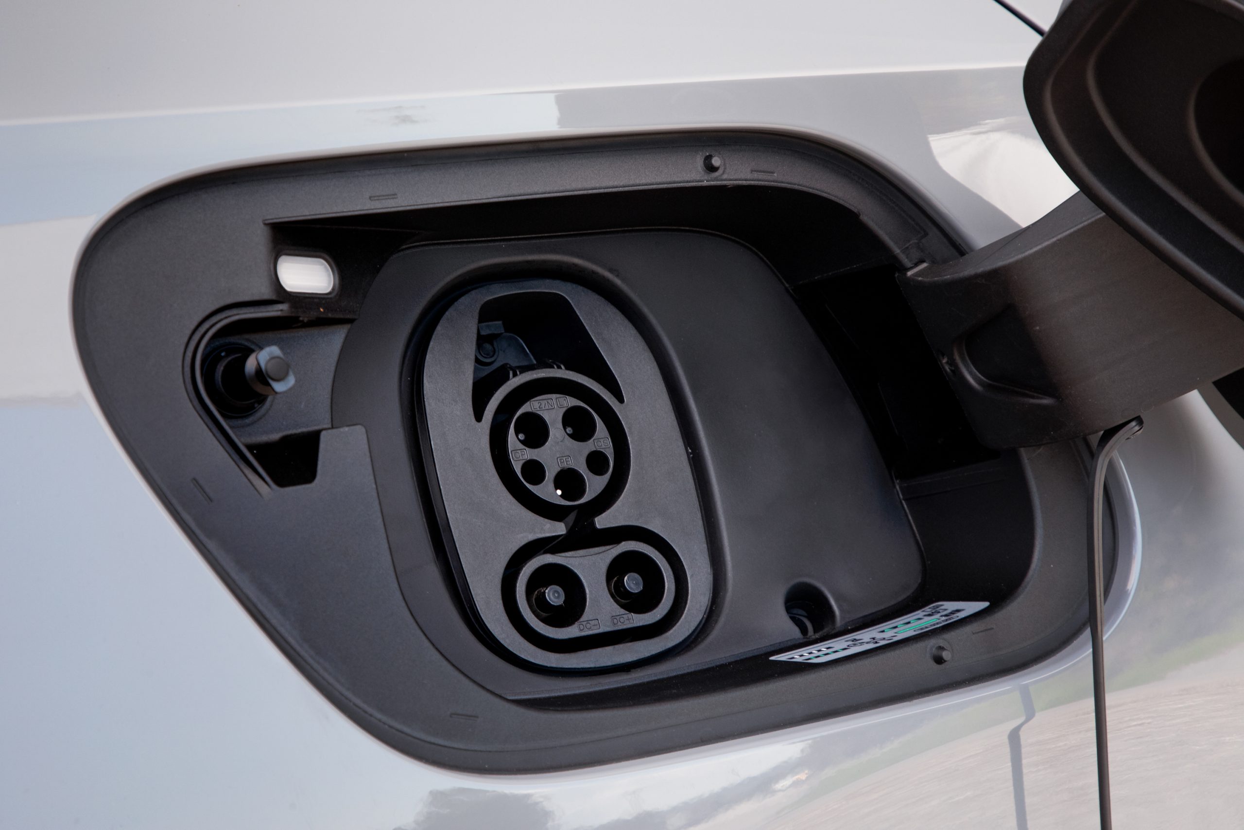 Volkswagen’s electric ID.4 was already good—does AWD change that? - Ars ...