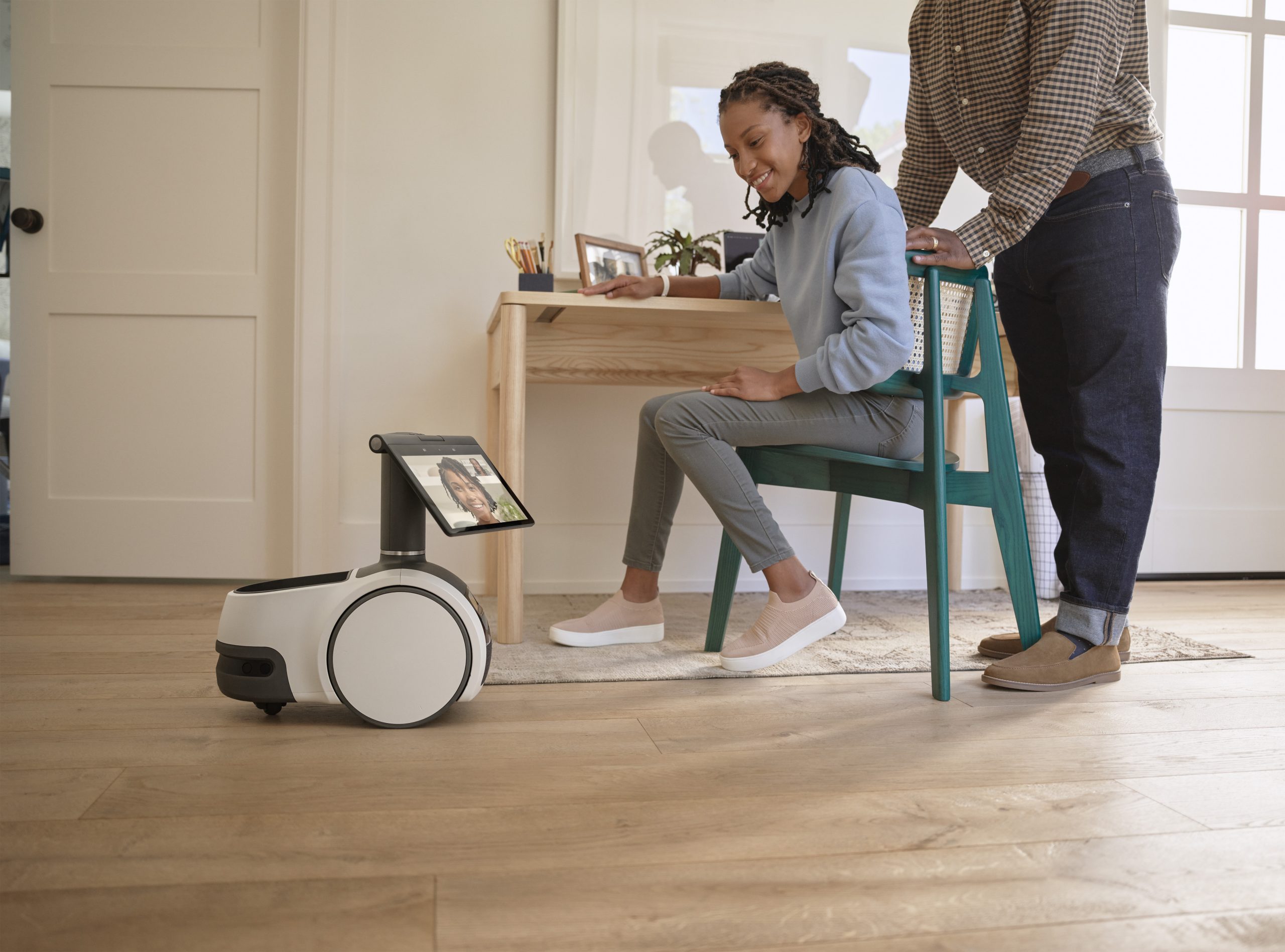 Amazon’s Astro robot is straight out of The Jetsons - Ars Technica