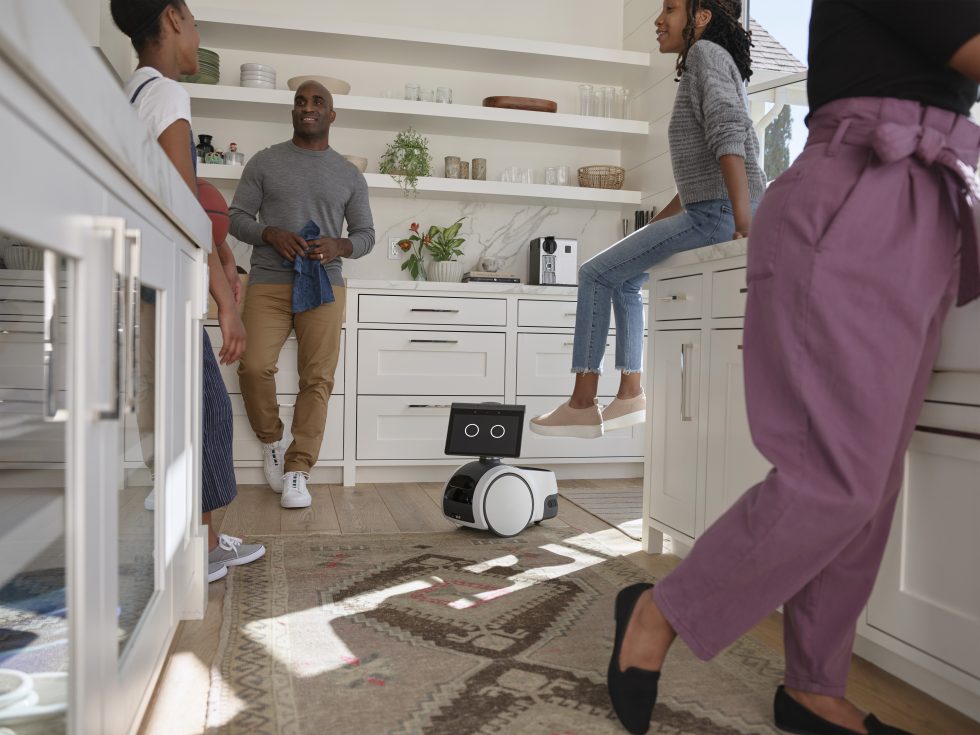 Amazon’s Astro robot is straight out of The Jetsons - Ars Technica