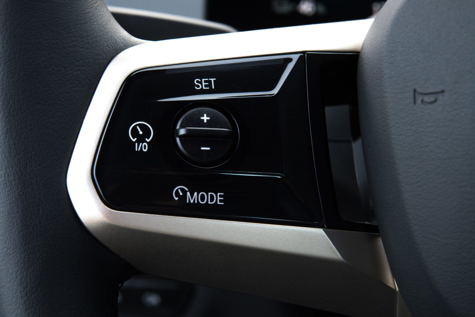 Forget the looks, love the tech: The $83,200 BMW iX electric SUV - Ars ...