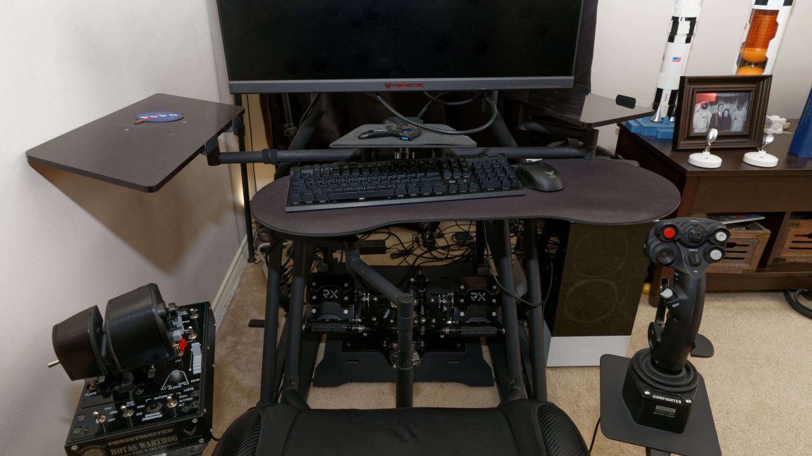 How a flight-sim cockpit helps me get away from it all (figuratively ...