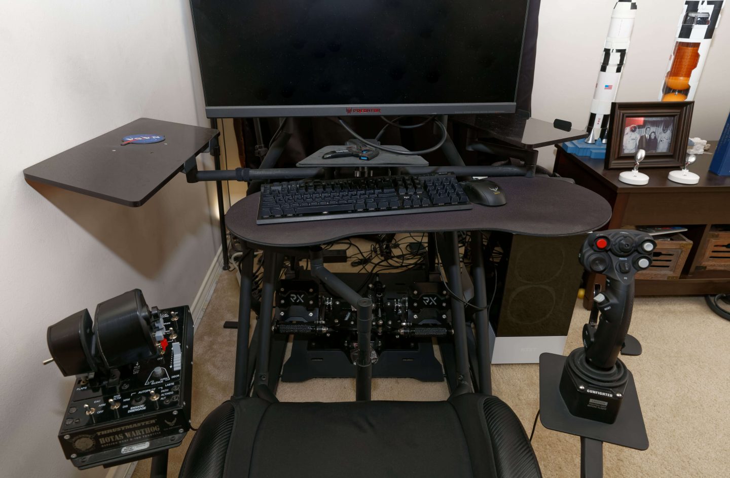 How a flight-sim cockpit helps me get away from it all (figuratively ...