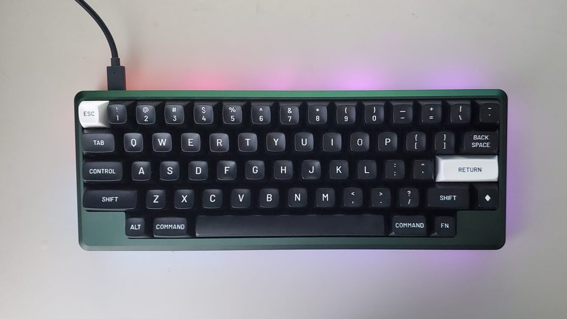 Drop Signature Series Islay Night hands-on: A $349, arrow-free keyboard ...