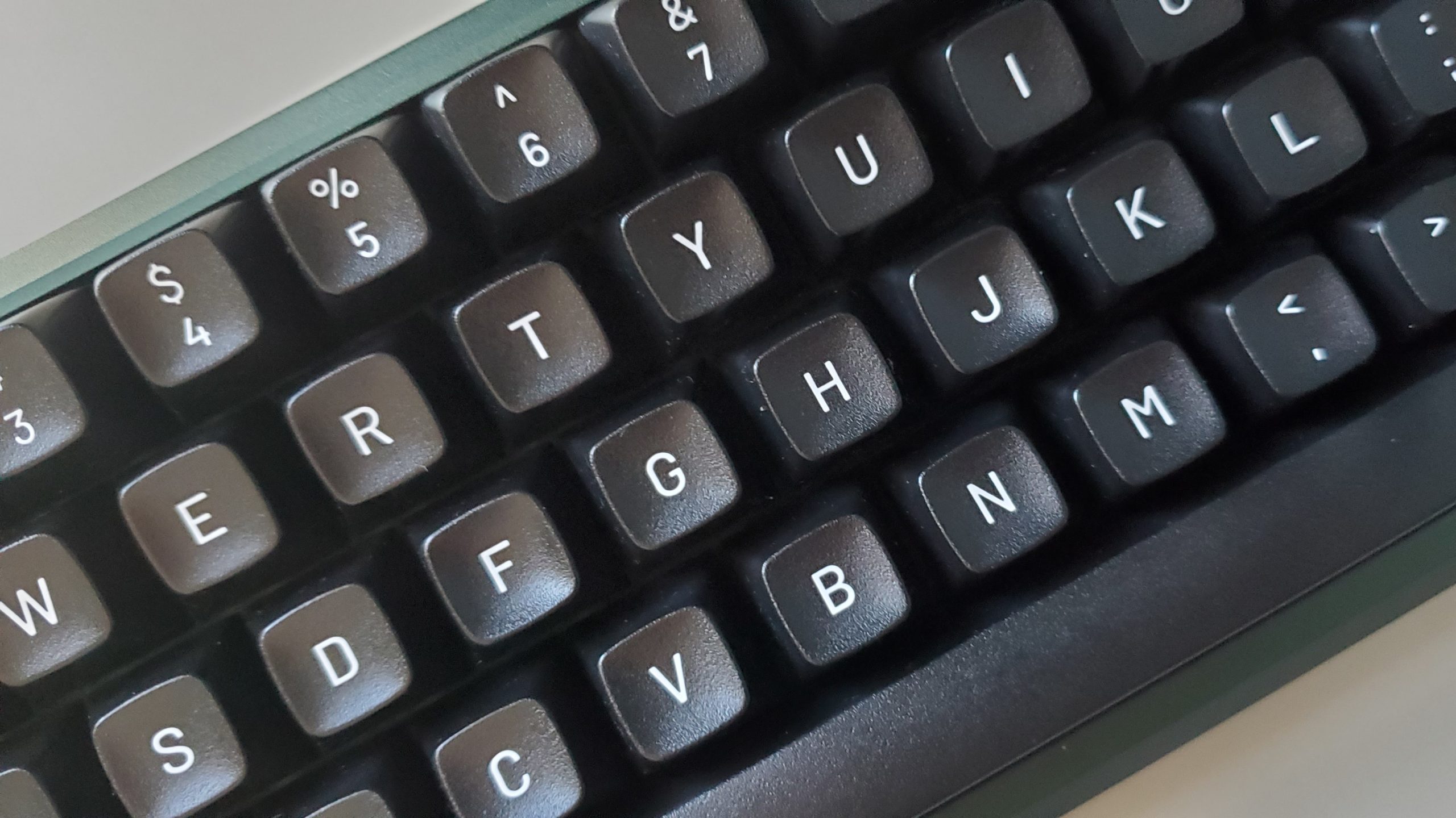 Drop Signature Series Islay Night hands-on: A $349, arrow-free keyboard ...