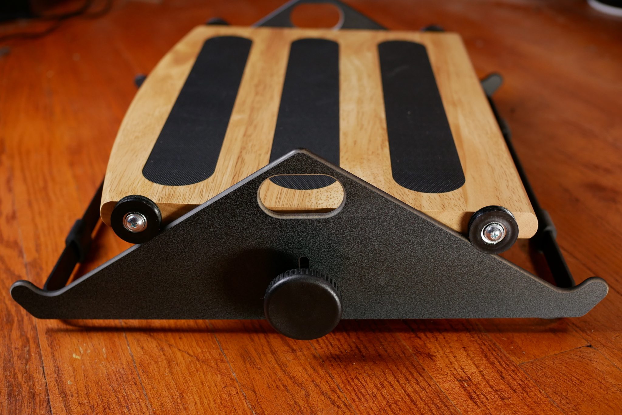 Our 22 favorite desk accessories for a more organized and comfy ...