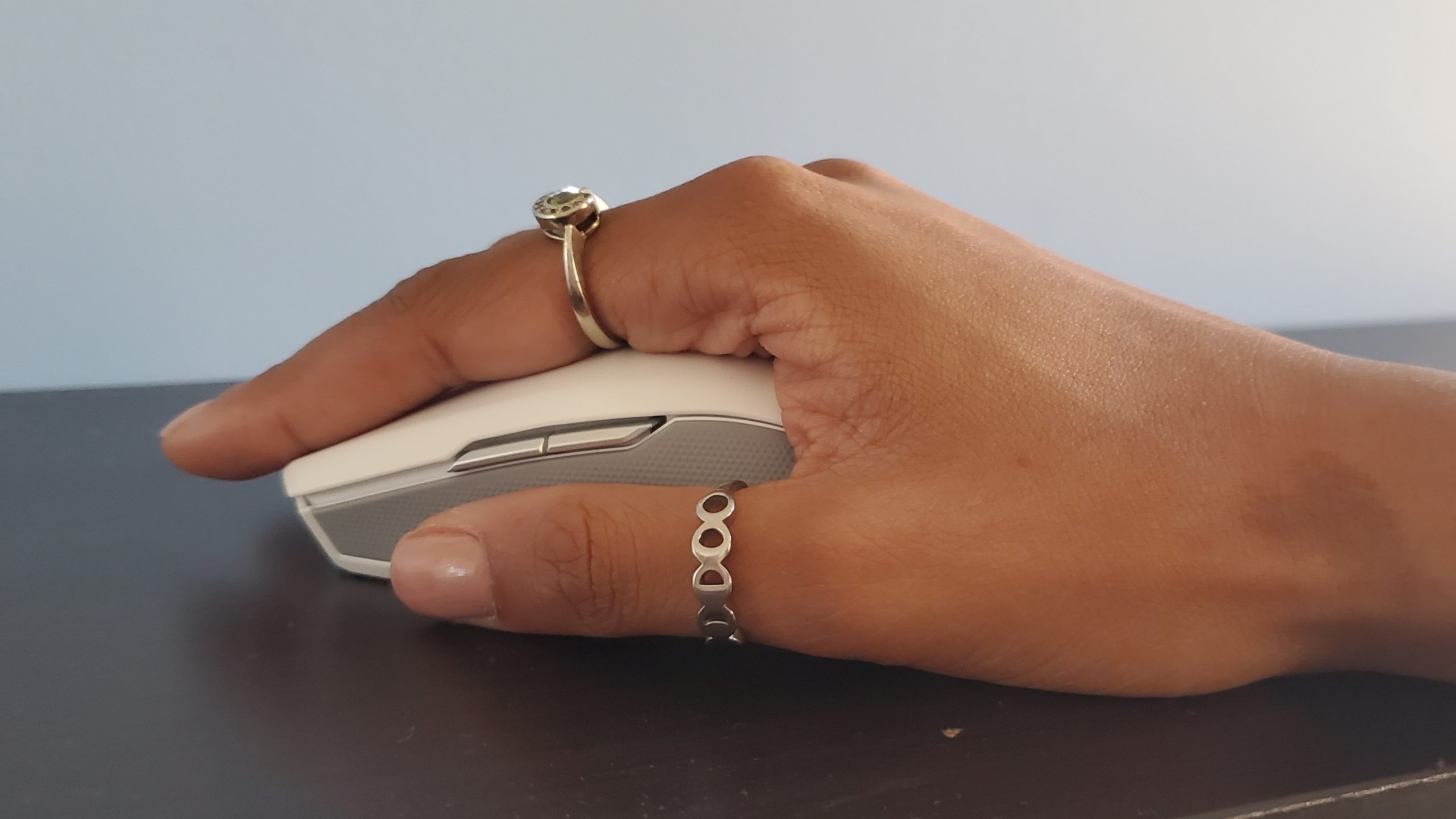 Razer Pro Click Mini review: A wireless mouse for power users - Ars ...