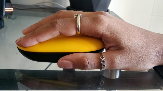 Logitech Pop Mouse review: Emoji button meets colorful simplicity - Ars ...