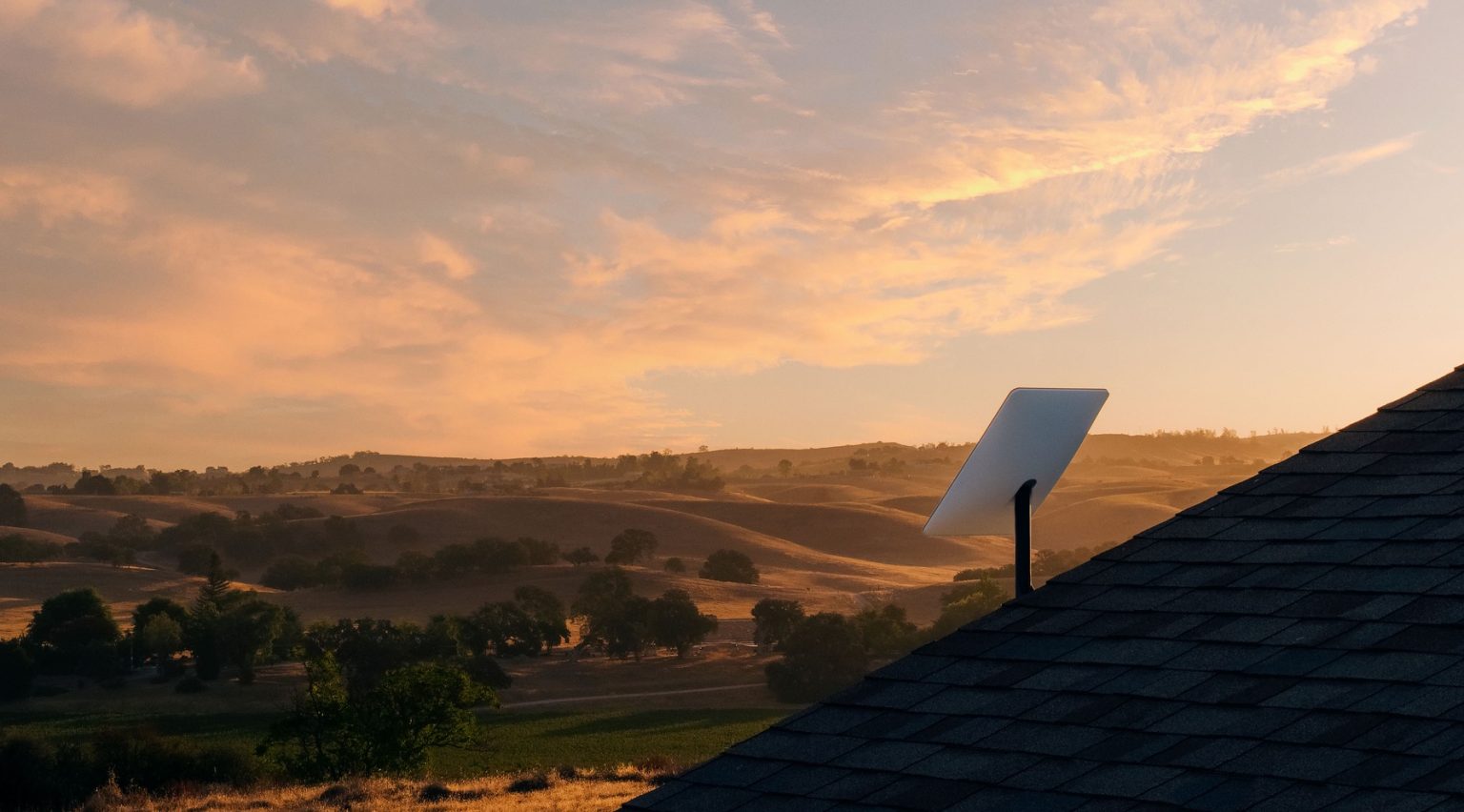 Starlink’s new Dishy McFlatface is smaller and lighter, still costs ...