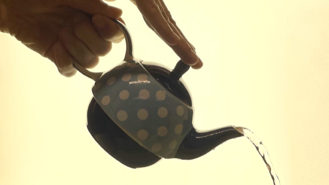 Physicists say they’ve finally solved the teapot effect—for real this ...