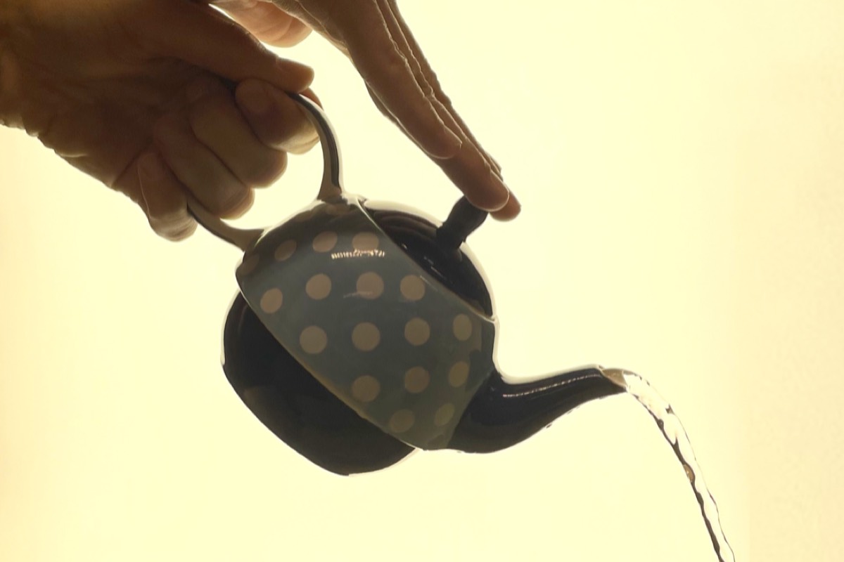 Physicists say they’ve finally solved the teapot effect—for real this ...