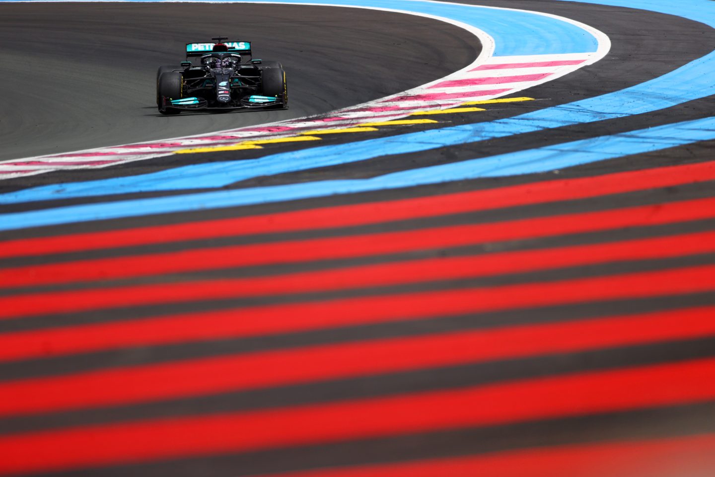 It’s time for “electronic gravel traps” to save F1 from itself - Ars ...