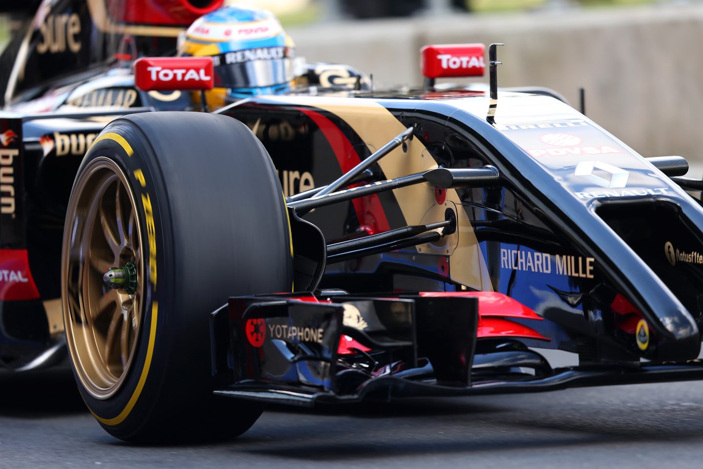 Why F1’s switch from 13-inch to 18-inch tires is important - Ars Technica