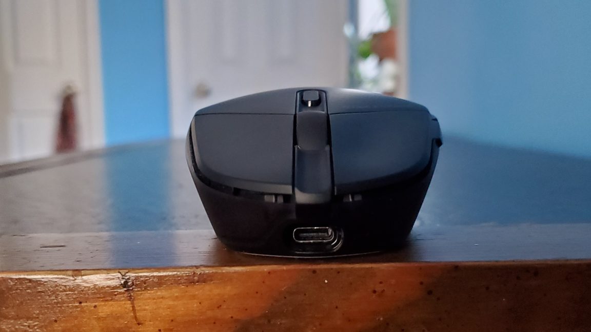 Logitech G303 Shroud Edition review: $130 wireless mouse for big-handed ...