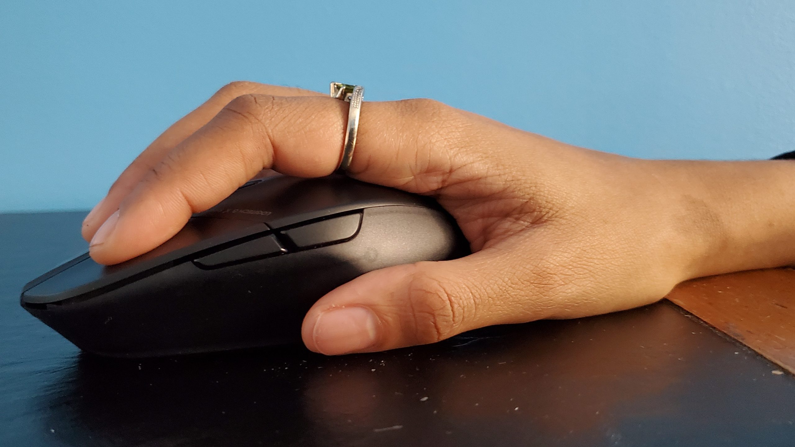 Logitech G303 Shroud Edition review: $130 wireless mouse for big-handed ...