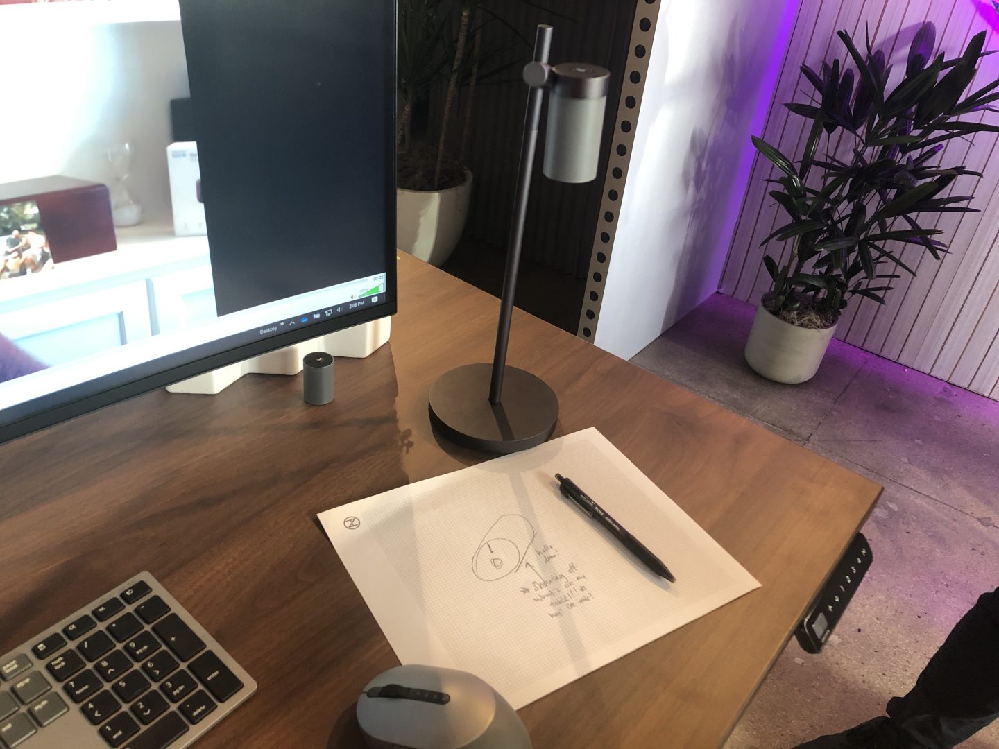 Dell’s magnetic wireless webcam concept may help you forget about that ...