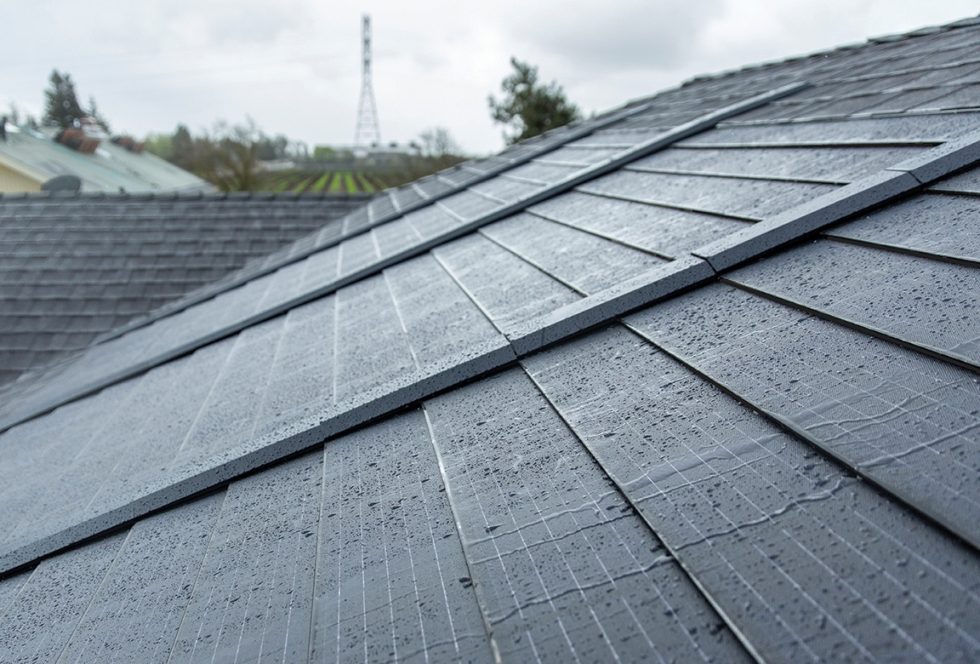 New solar roof emulates asphalt shingles, right down to the nails - Ars ...