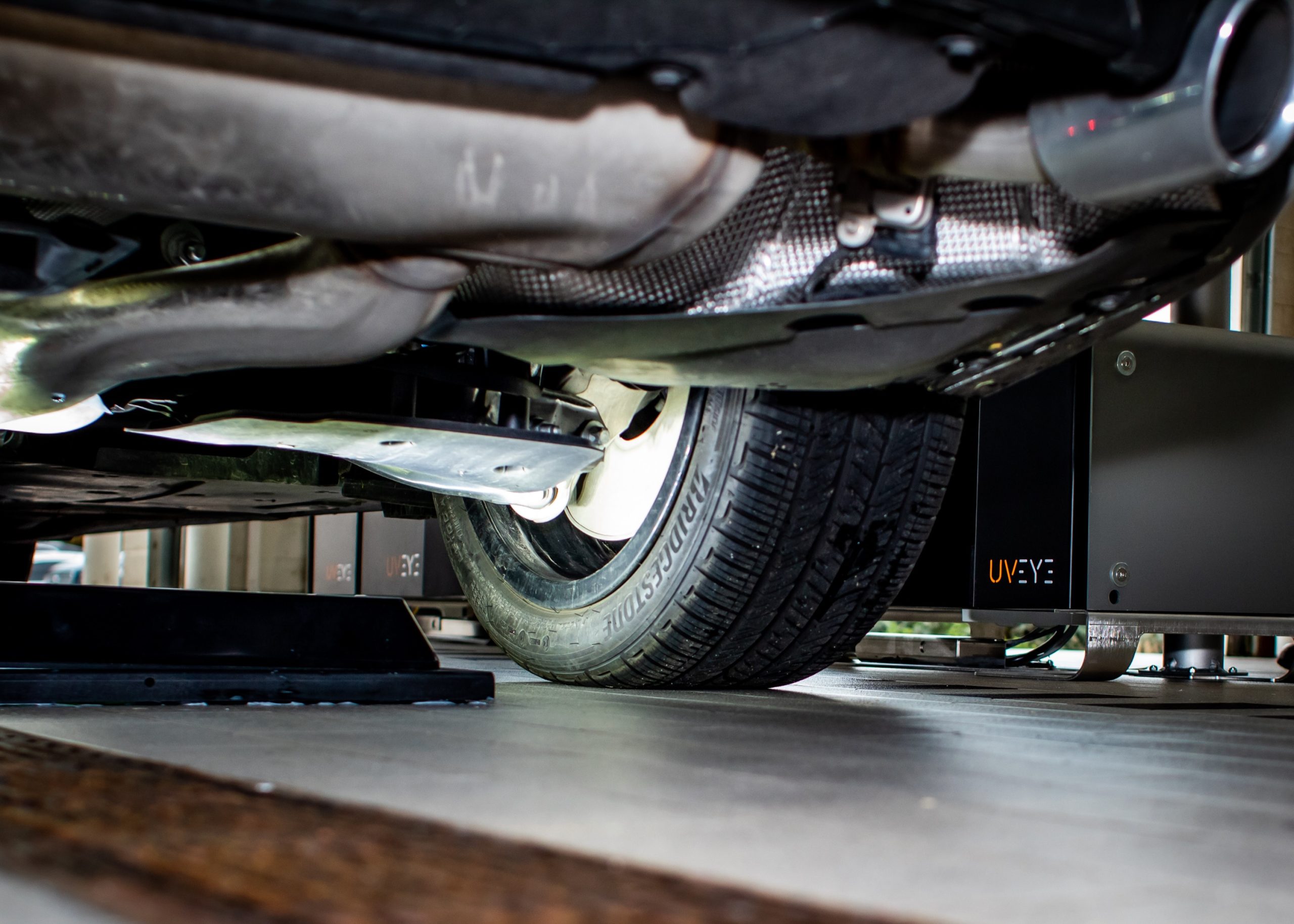 This AI mechanic scans your car or tires to diagnose defects - Ars Technica