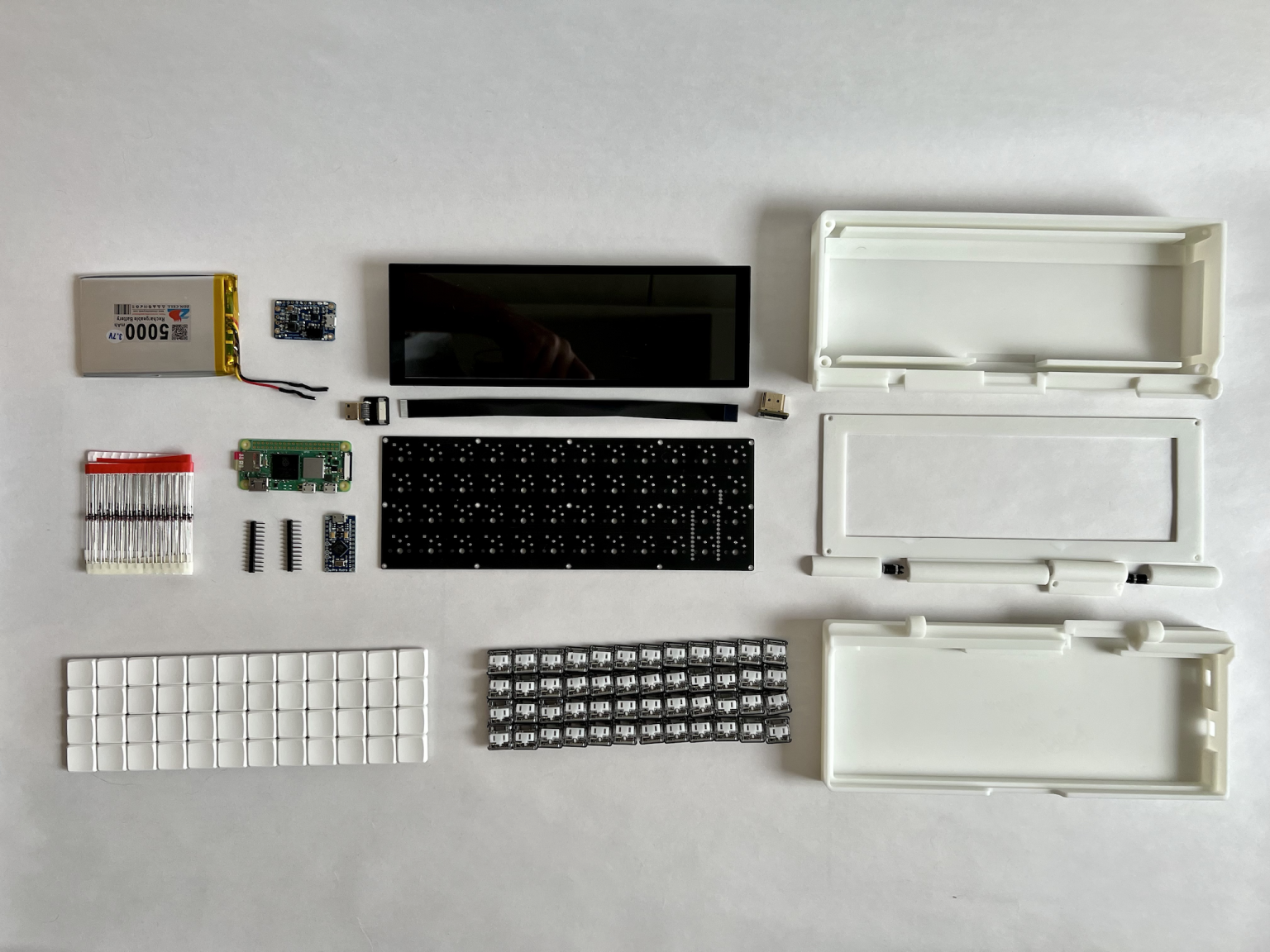 DIY handheld PC uses mechanical keyboard, Game Boy pieces, Raspberry Pi ...