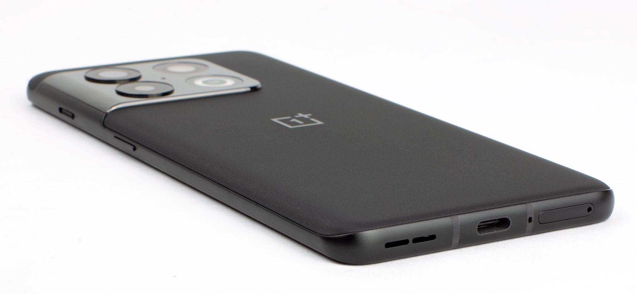 OnePlus 10 Pro review: There’s not much left of the original OnePlus ...