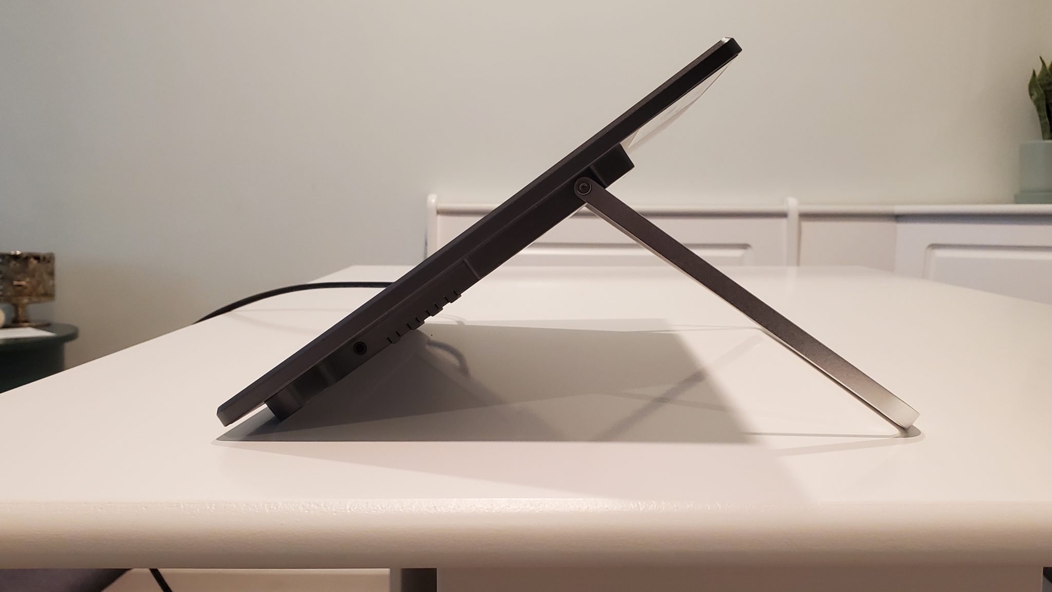 Portable monitors tested—which puny panels are worth it? - Ars Technica