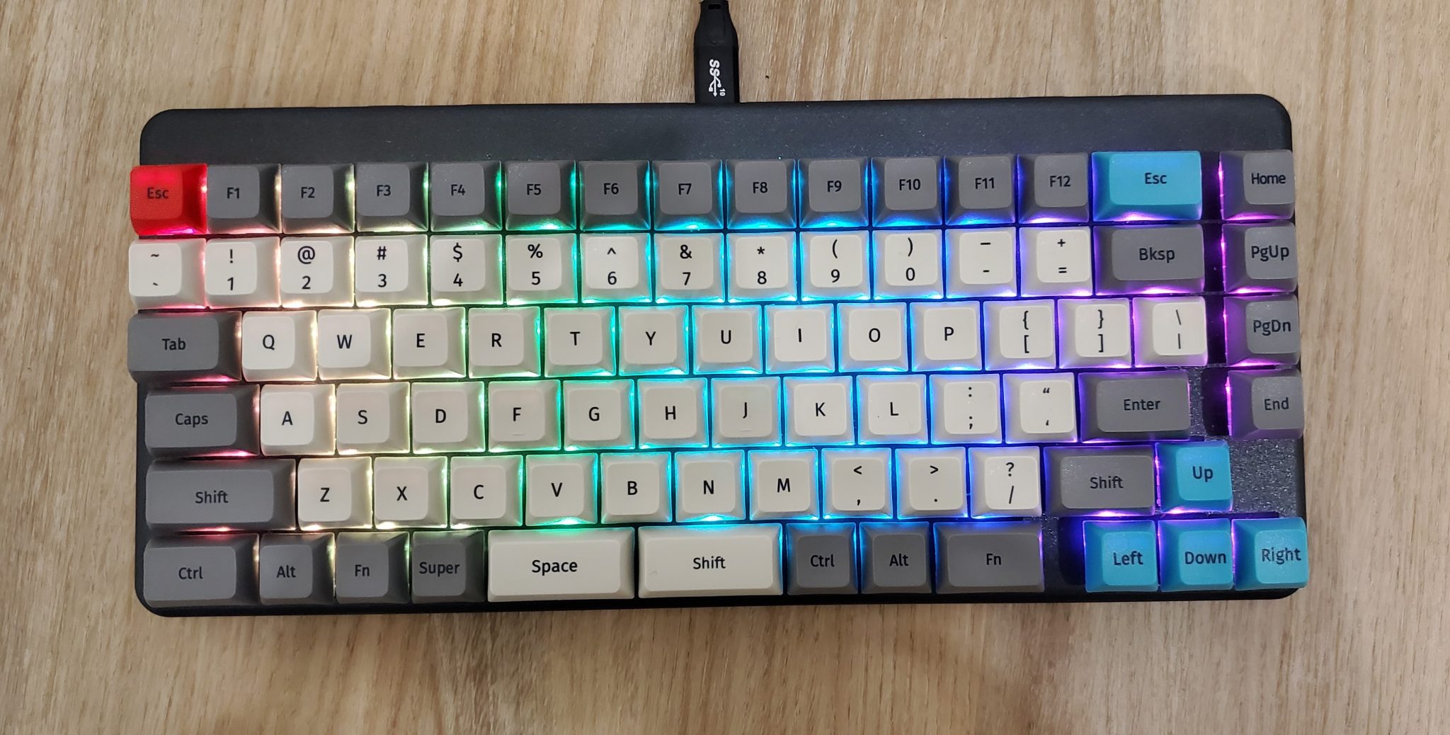 System76 Launch review: Linux-friendly keyboard with a USB hub - Ars ...