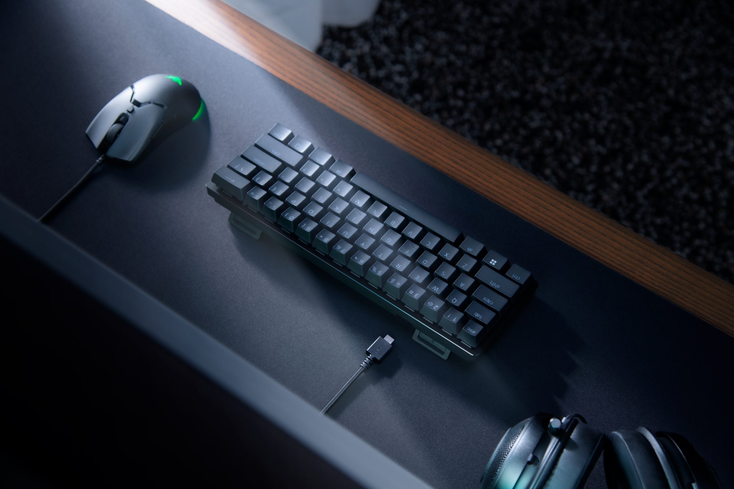 Razer Huntsman Mini Analog with cable detached