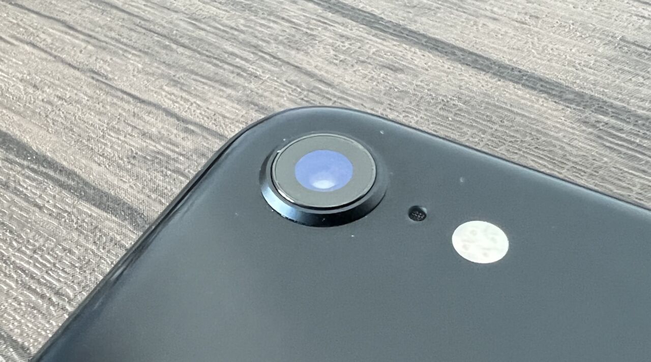 2022 iPhone SE review: Revving up a classic hot rod | Ars Technica