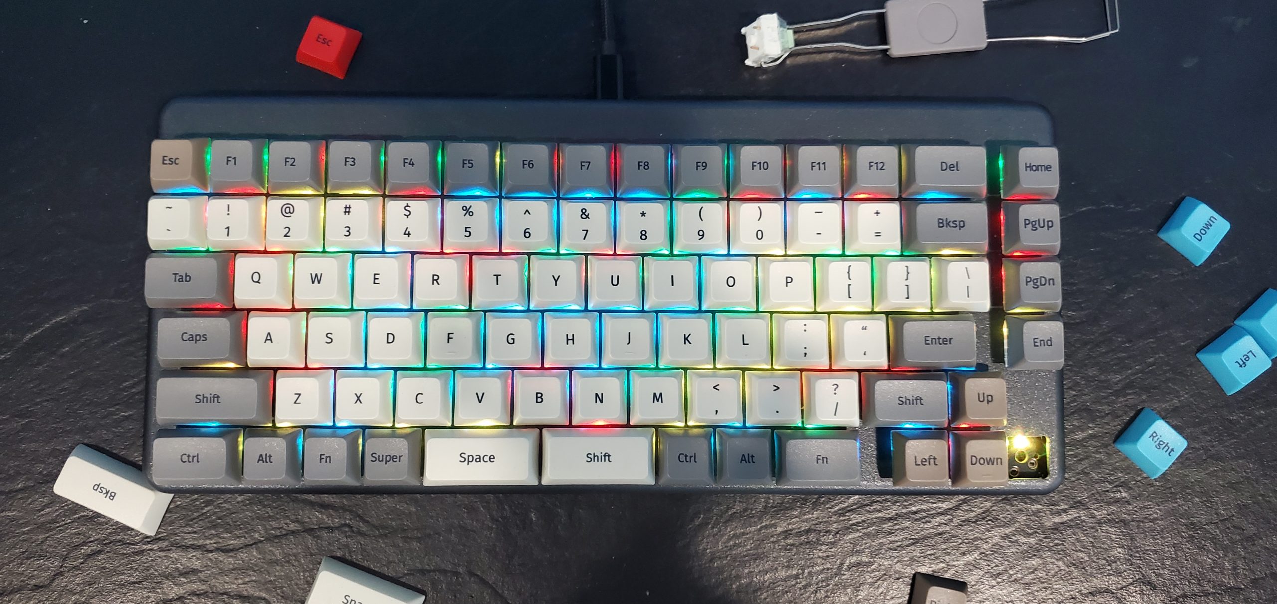 System76 Launch review: Linux-friendly keyboard with a USB hub - Ars ...