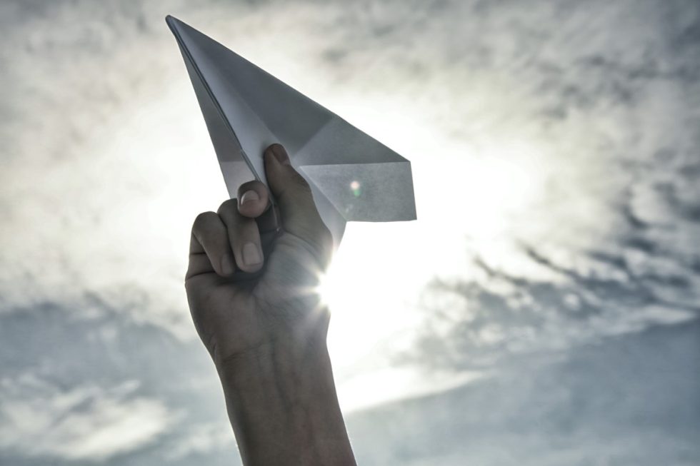 Experiments with paper airplanes reveal surprisingly complex ...