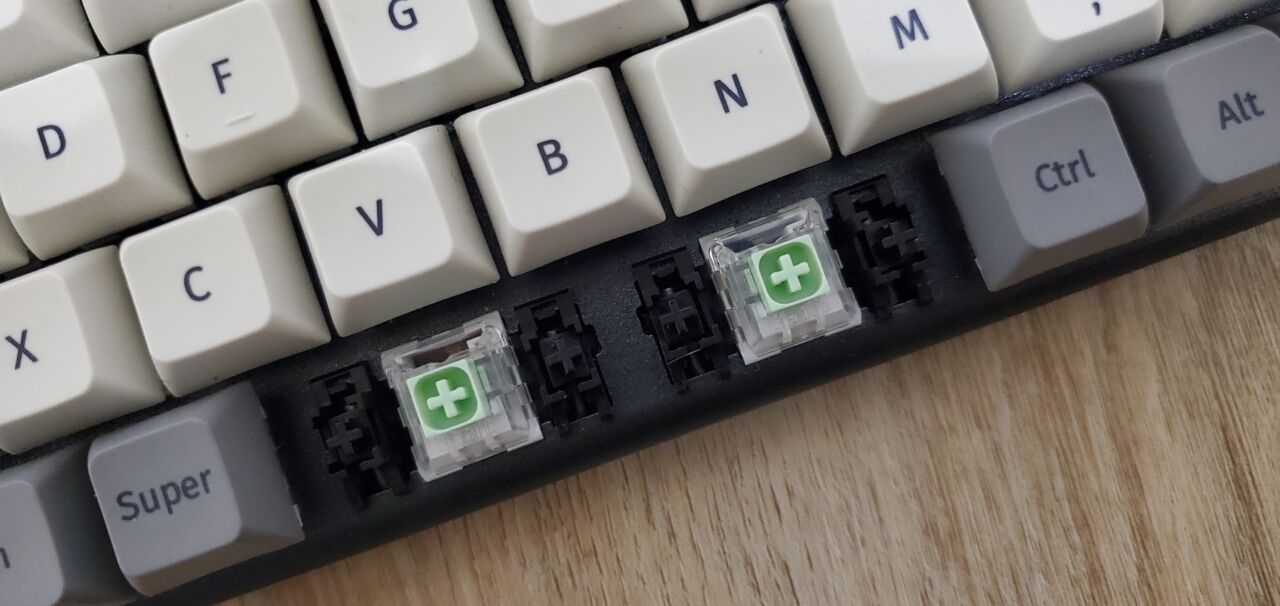 System76 Launch review: Linux-friendly keyboard with a USB hub | Ars Technica