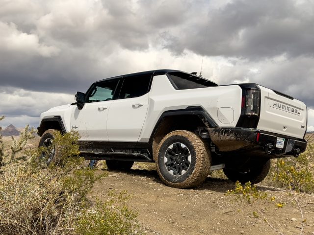 The Hummer EV is an electric truck for people who think EVs are stupid ...