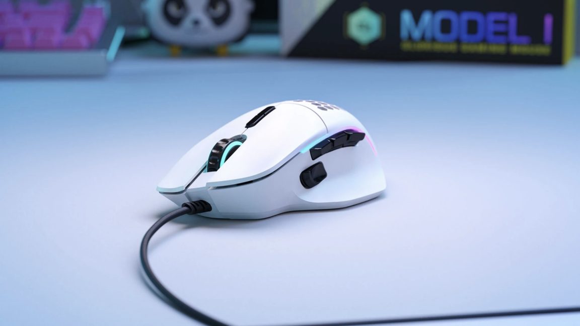 Glorious’ new featherweight mouse lets you pick the shape of its side buttons - Ars Technica