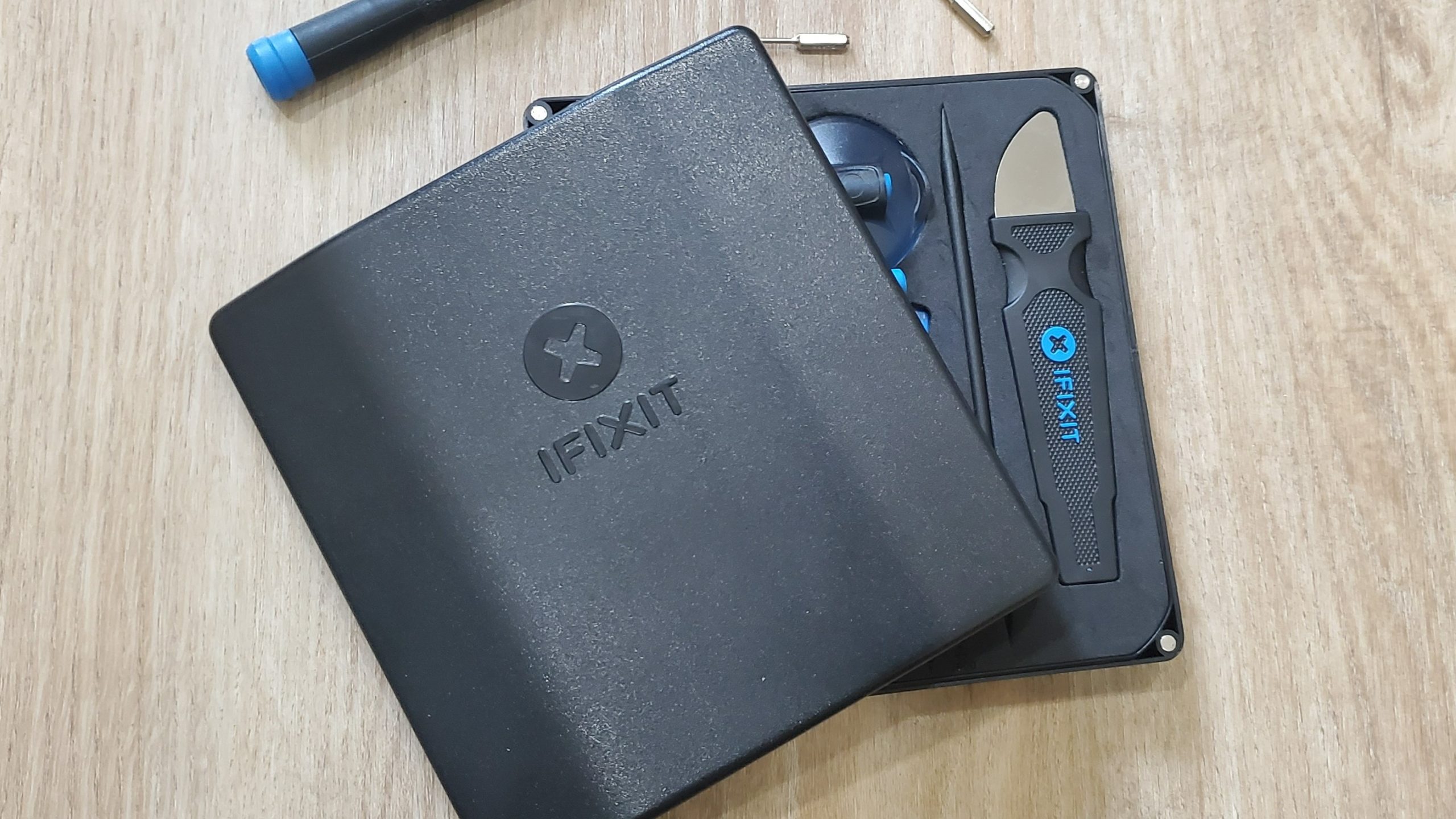 The same phone for 25 years? iFixit on right to repair’s remaining ...