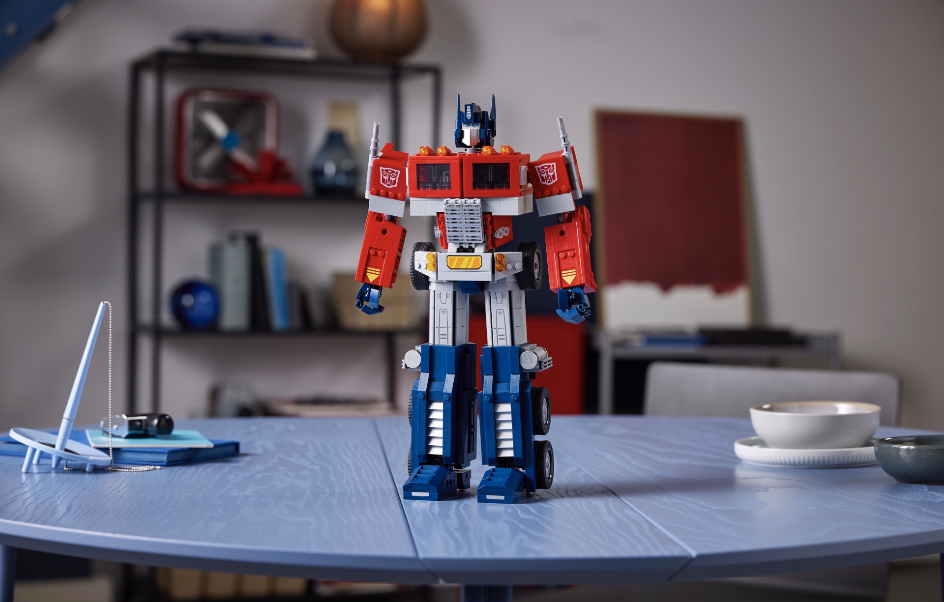 Lego’s latest millennial nostalgia-bait is a 1,508-piece transformable ...