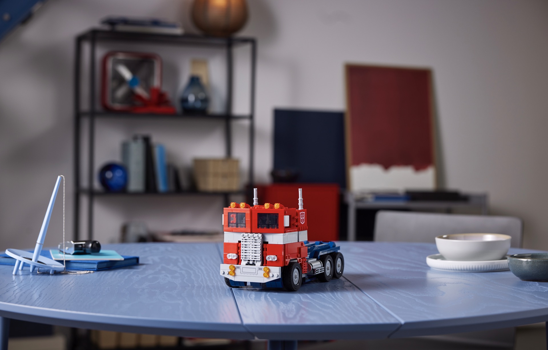 Lego’s latest millennial nostalgia-bait is a 1,508-piece transformable ...